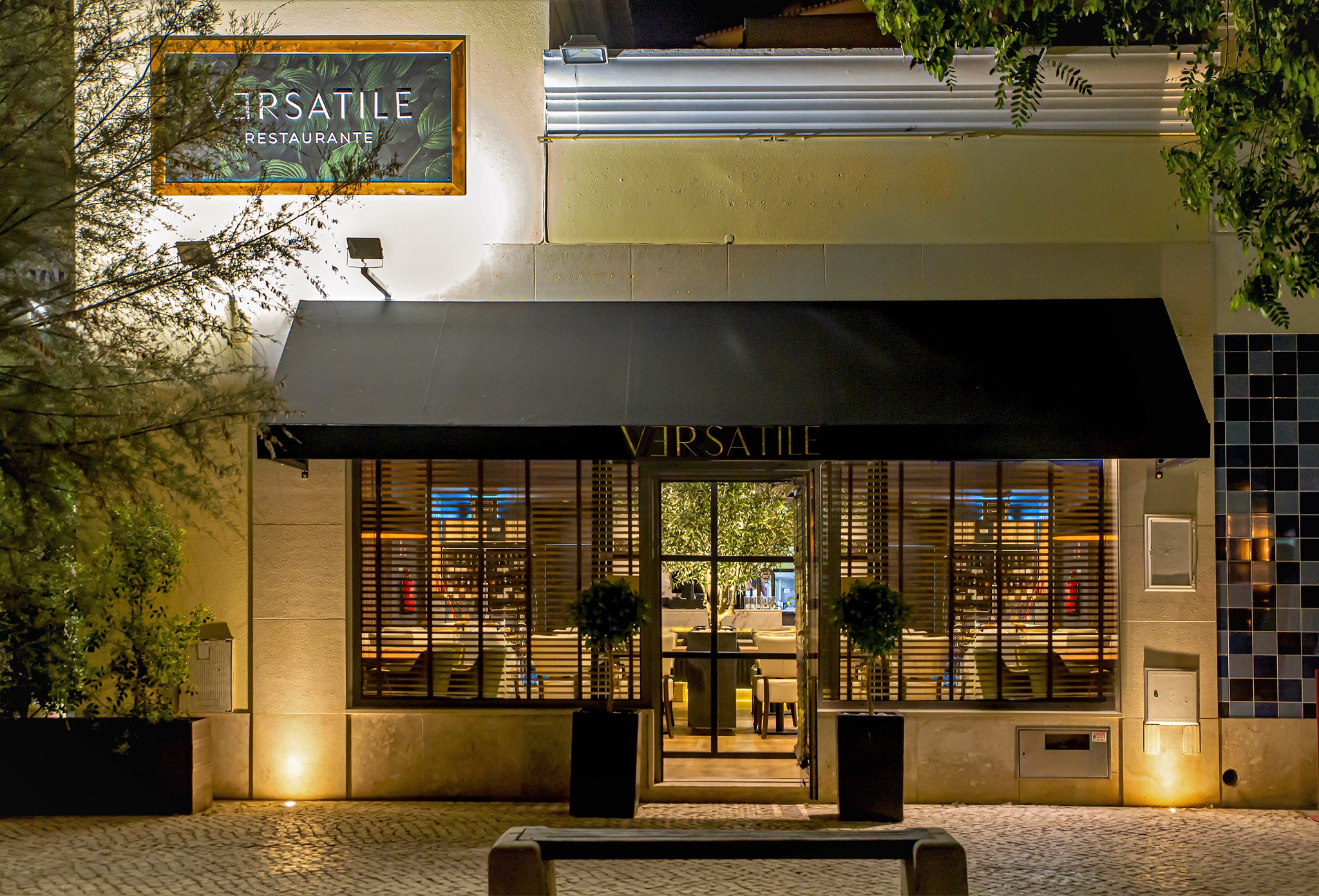 Restaurant — VERSATILE